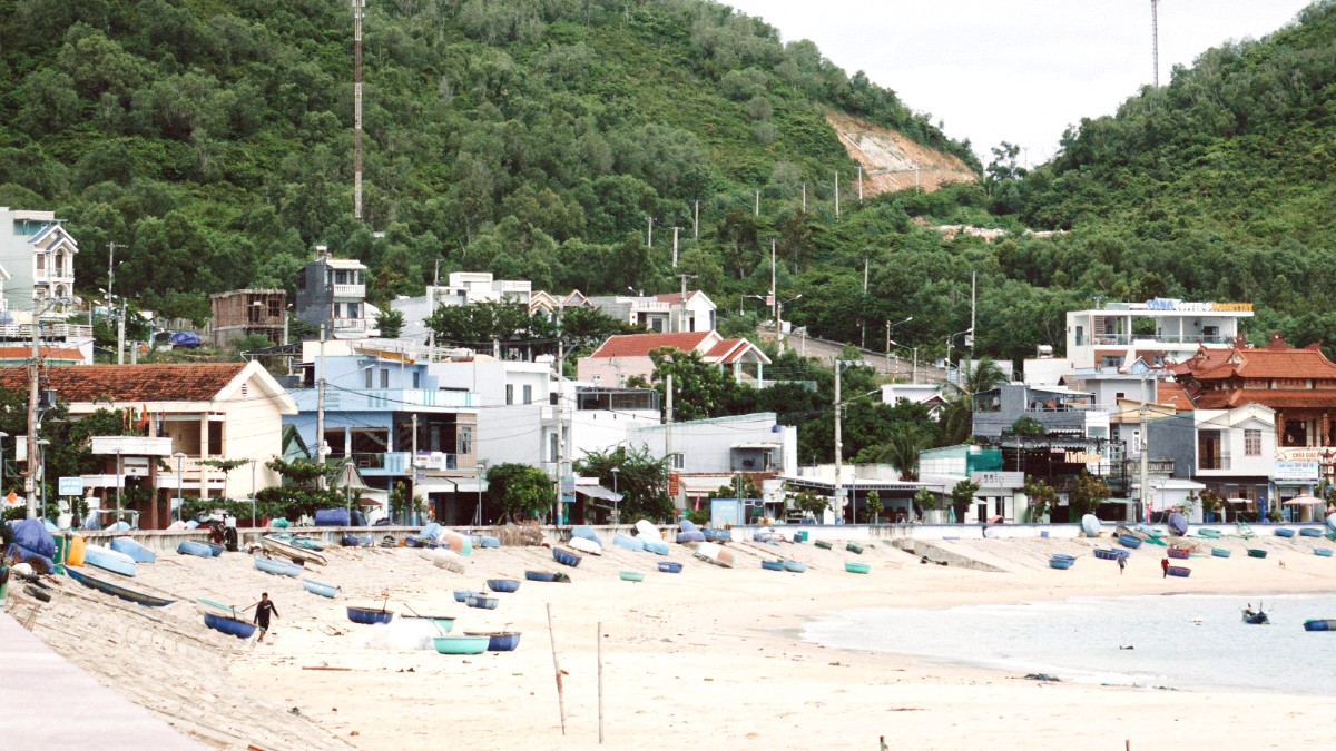 Getting Around Quy Nhon. Public Transport, Taxis, Car Rental