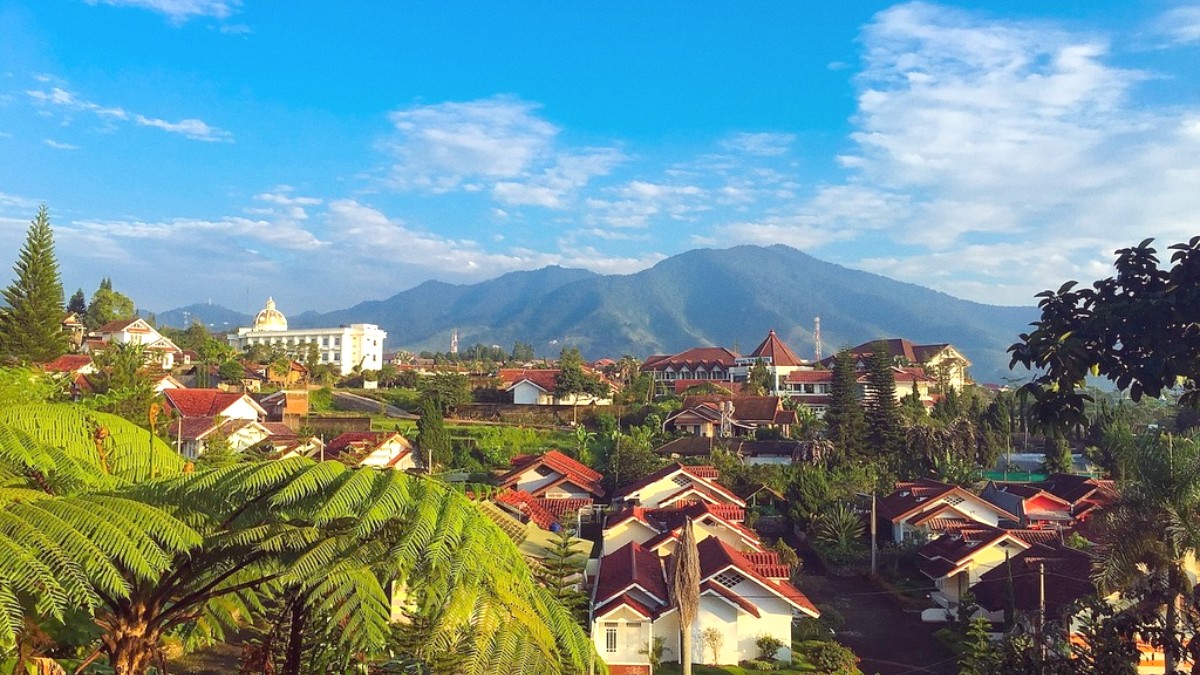 Famous Landmarks in Bandung. Attractions, Monuments, Sightseeing