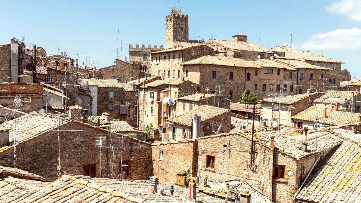 Getting Around Volterra. Public Transport, Taxis, Car Rental