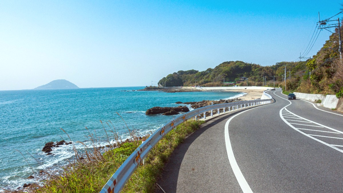 Getting Around Fukuoka. Public Transport, Taxis, Car Rental