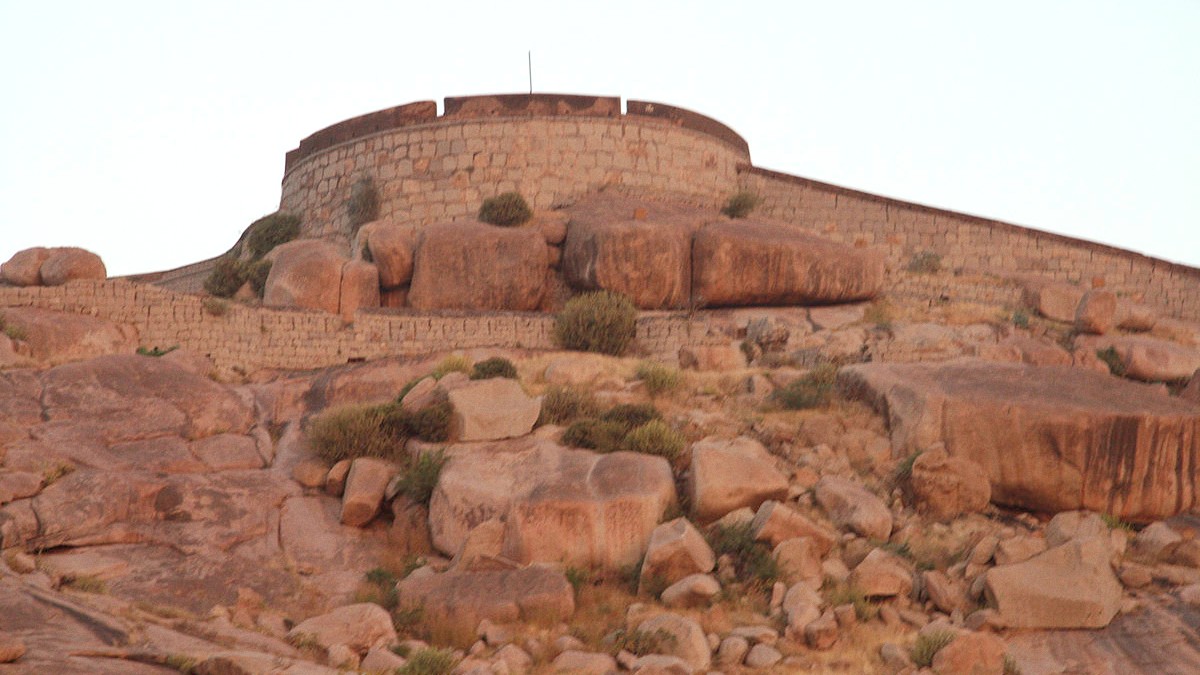 Famous Landmarks in Ballari. Attractions, Monuments, Sightseeing
